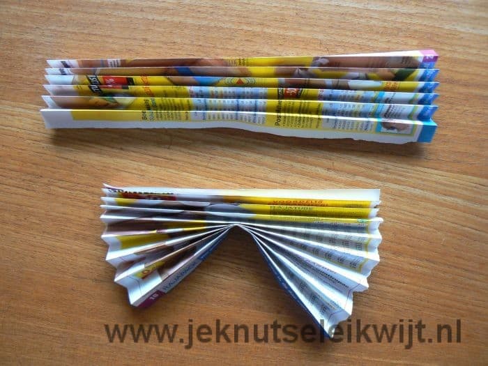 Vlinder vouwen van tijdschrift blaadjes | Knutsel ideeën voor kinderen